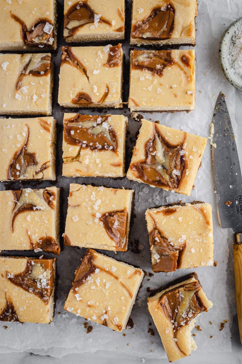 Baked Biscoff Cheesecake Slice (Speculoos cheesecake bars) - The ...